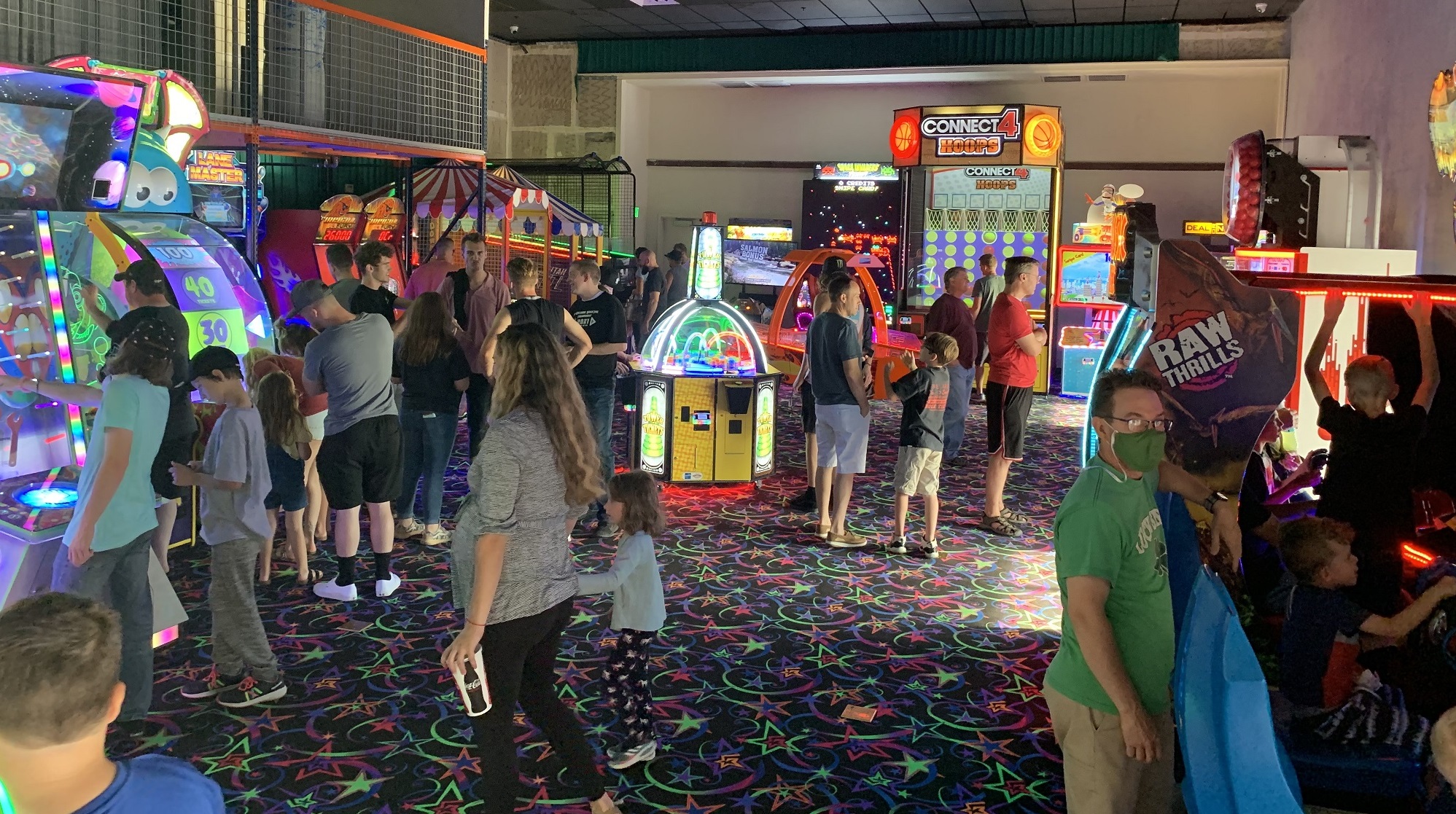 Cedarfuncenter – 3 Friends. 3 Theaters.